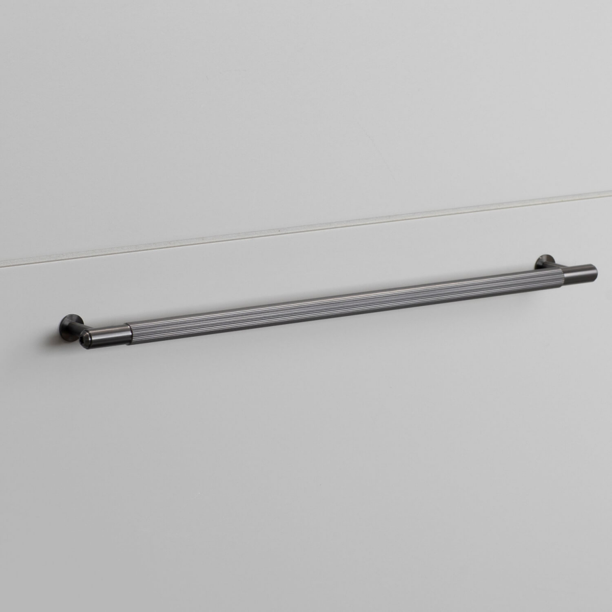 Buster+Punch Pull bar - LINEAR- Gun Metal - 350 mm - Buster+Punch ...